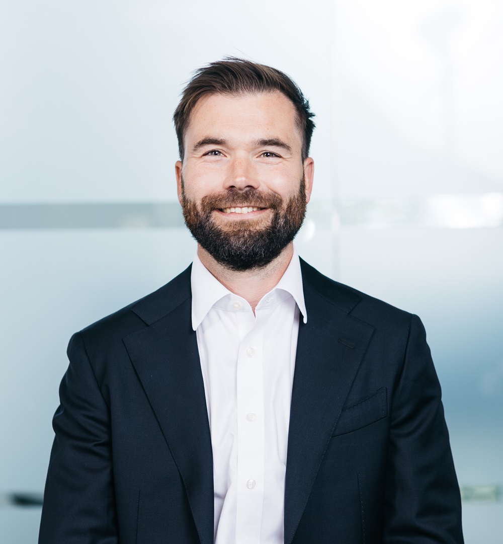 Richard Kniveton - Cains